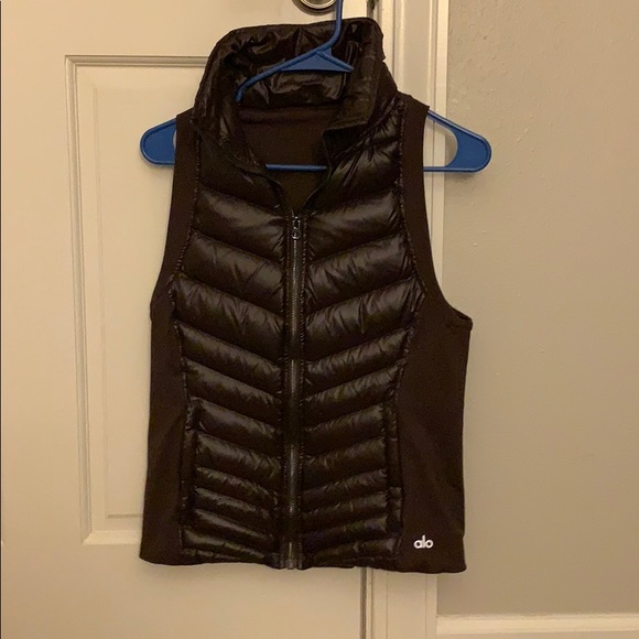 ALO Yoga | Jackets & Coats | Alo Puffy Vest | Poshmark